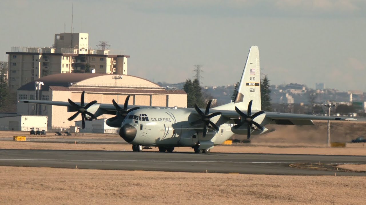 アメリカ空軍第53気象偵察飛行隊所属のWC130Jウェザーバード1機 横田基地へ着陸 ハリケーンハンター53rdWRS ...