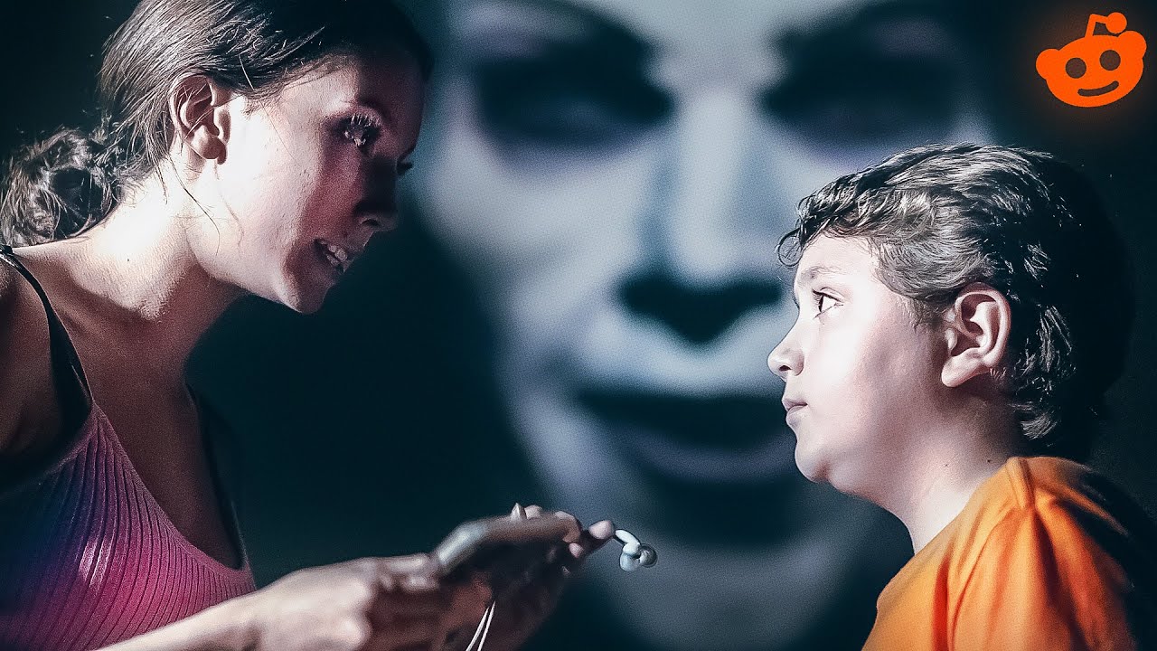 HALLOWEEN HORROR NIGHTS | 11 True Scary REDDIT Stories - YouTube