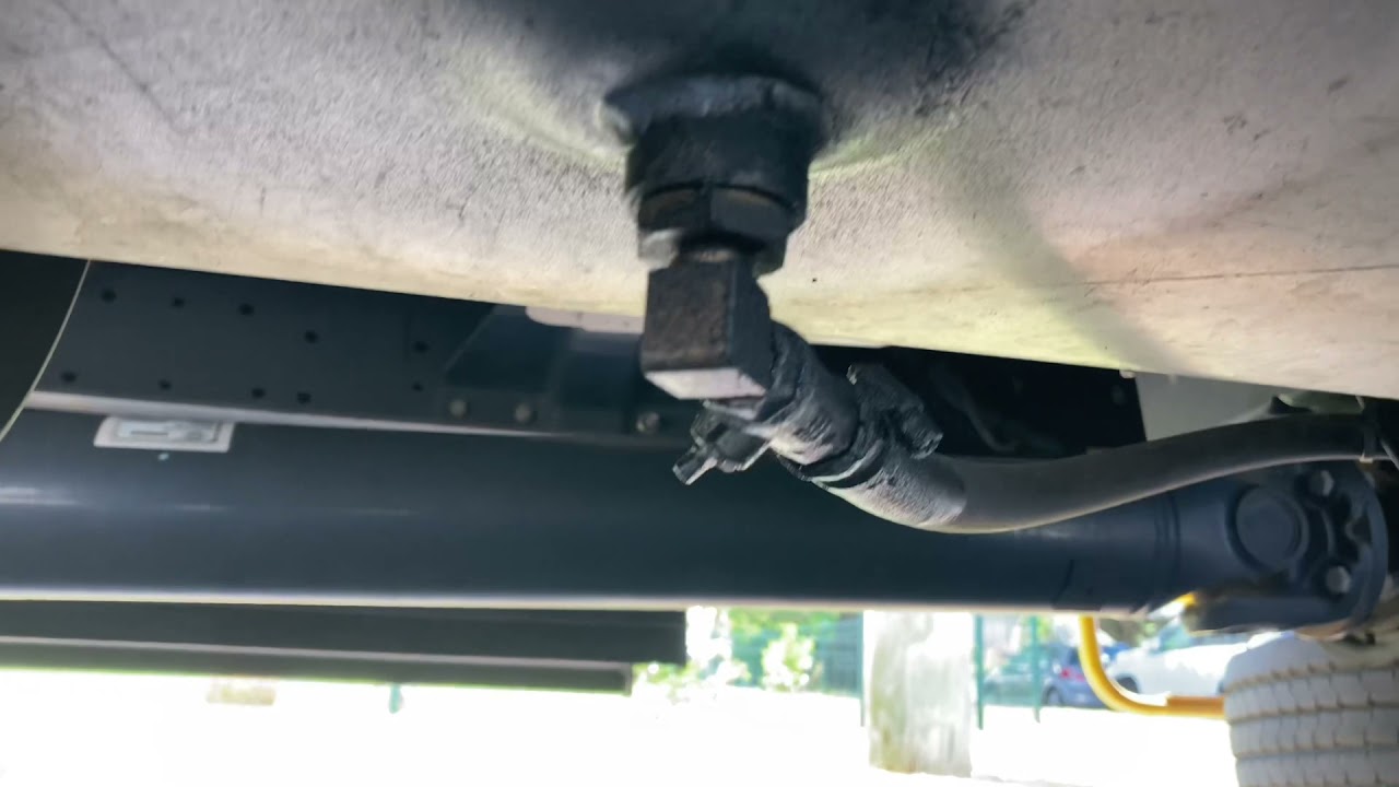 Fuel Tank Connection - YouTube