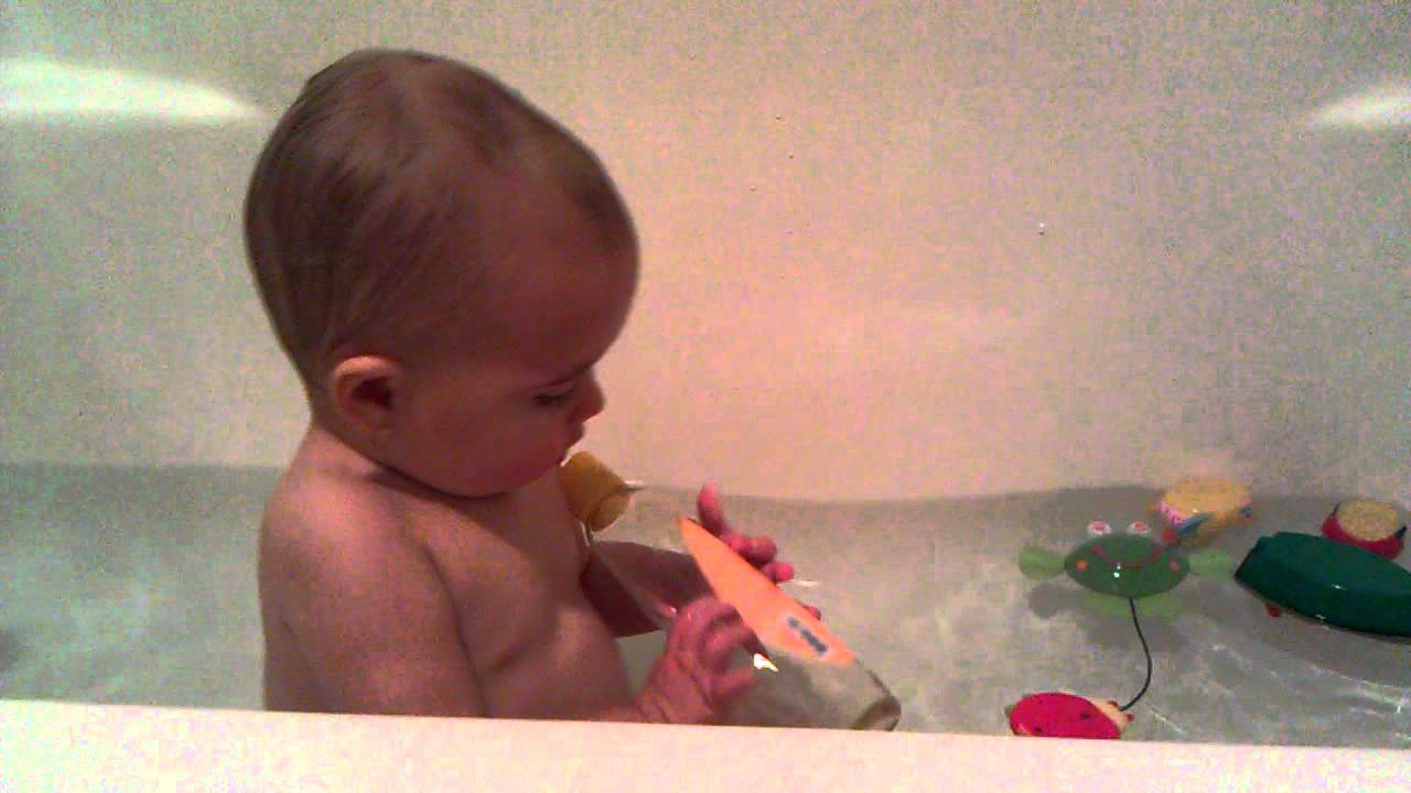 Addison bath time Nov, 2011 - YouTube