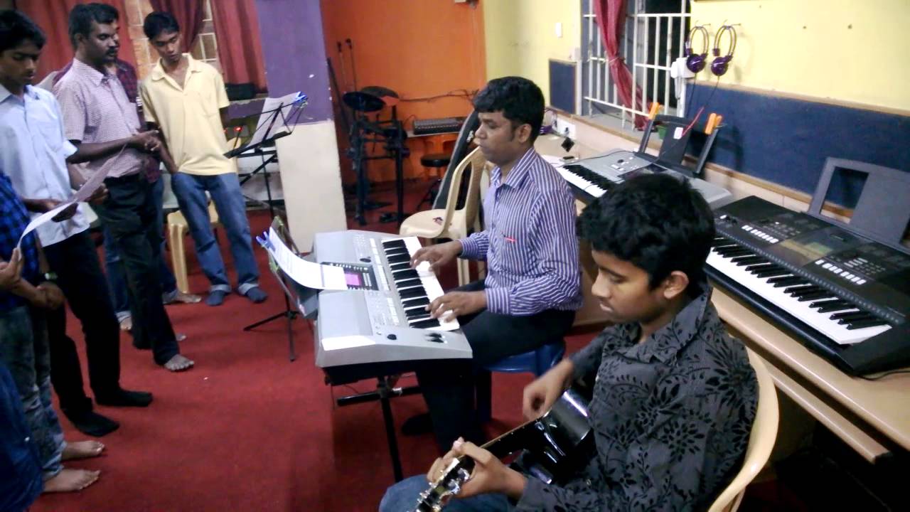 DPS Music Academy,DPS CHOIR 2013, Christmas Song Trail Song - YouTube
