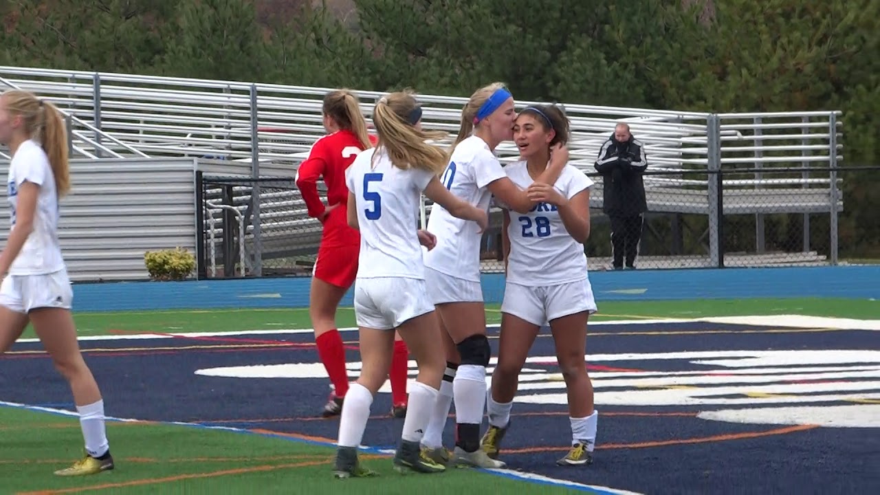 Julia Eichenbaum ties the game at 4 in the 77th - YouTube