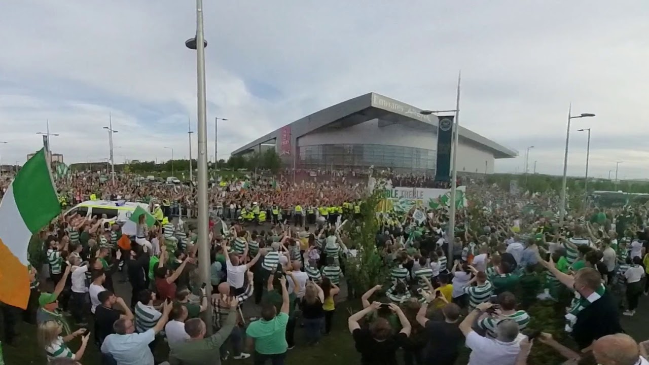 Celtic Open Top Bus Parade 360º 4K - YouTube