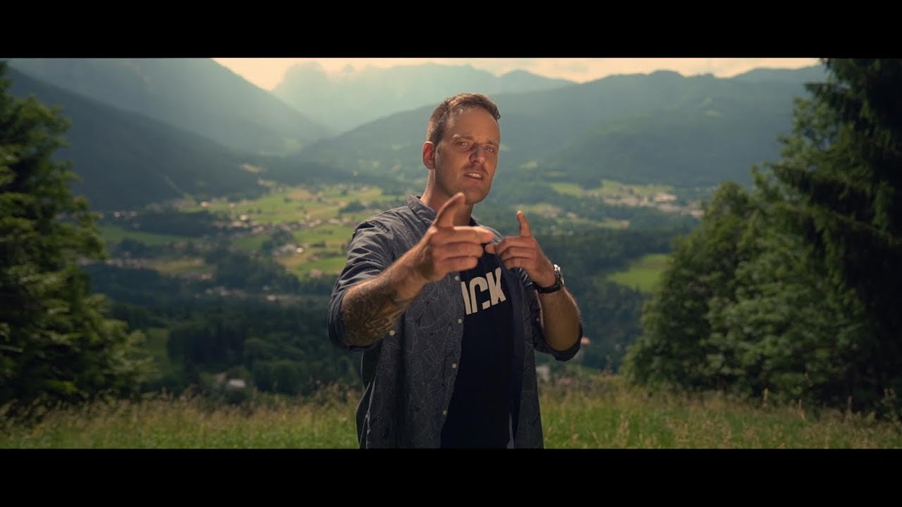 YEN (Audijens) - CEWEK MANIS (Awkarin) / Intro by Ecko Show (Official ...