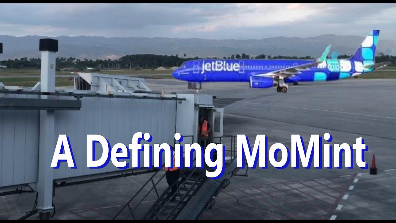 Jetblue A Defining MoMint en Santiago STI - YouTube