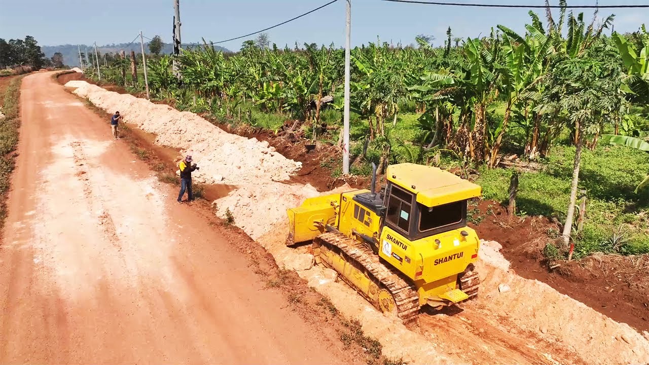 Wonderful Project Mountain Road Construction Technology Bulldozer ...