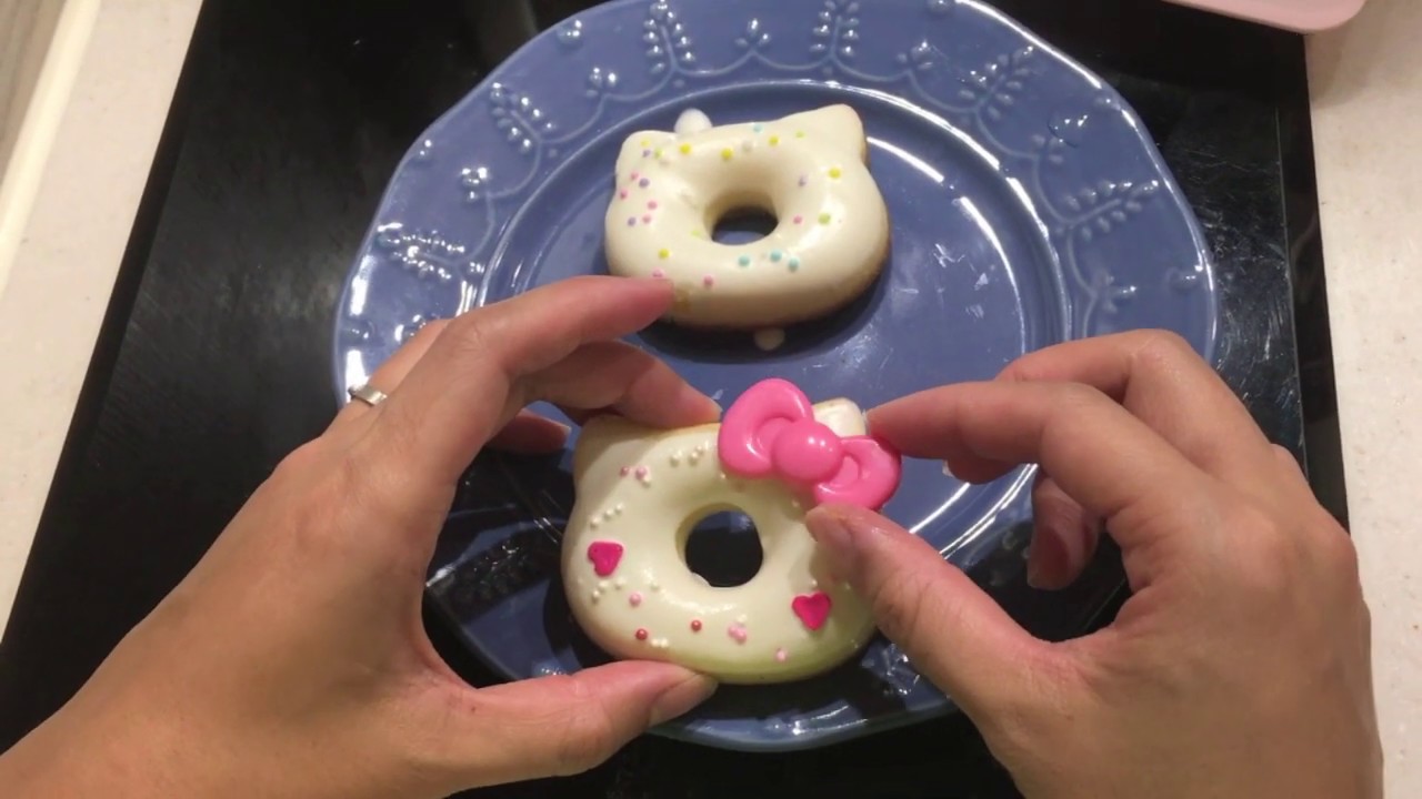 hello kitty Doughnut by Kylix - YouTube