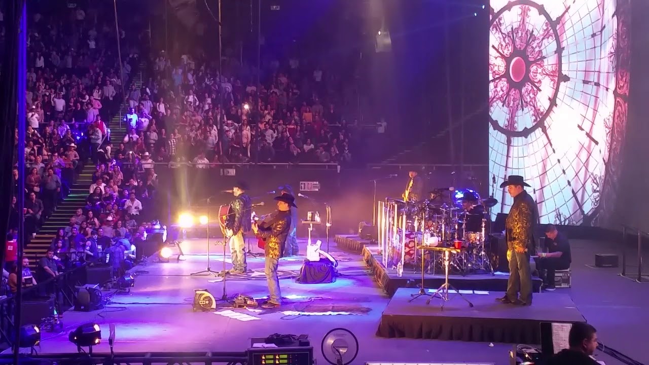 Intocable Tour 2017 (Arena Monterrey) (Aire [Integrantes]) - YouTube