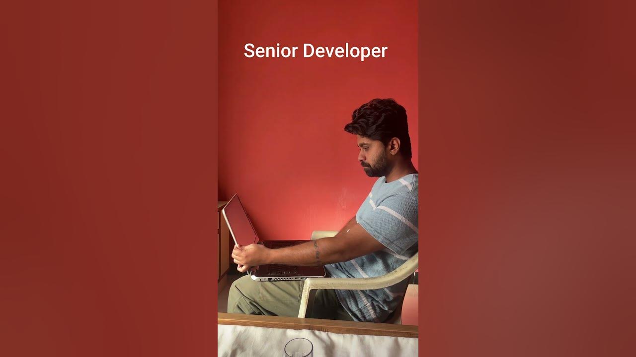 Junior Dev vs Senior Dev: Aligning Divs Side by Side 😂💻 - YouTube