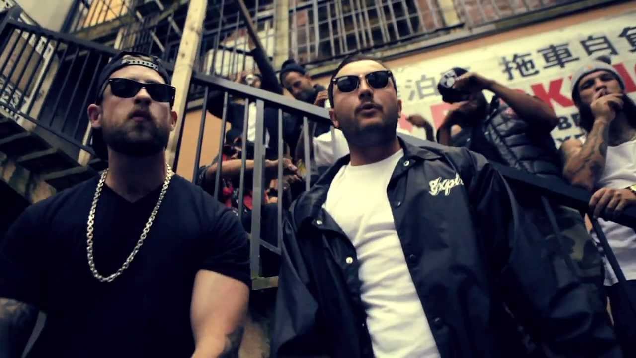 MIKE WISE - MOBBIN Feat. BRAD COLLISS (OFFICIAL MUSIC VIDEO 2013) - YouTube
