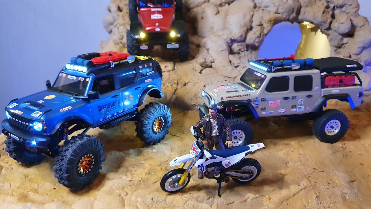 SCX24 Crawler Course (Stage 4) - YouTube