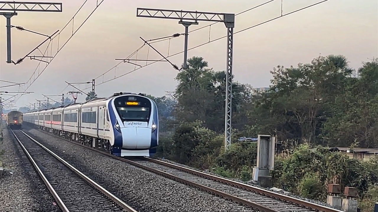 High Speed Semi Bullet Train VANDE BHARAT EXPRESS Skips-Back to back 6 ...