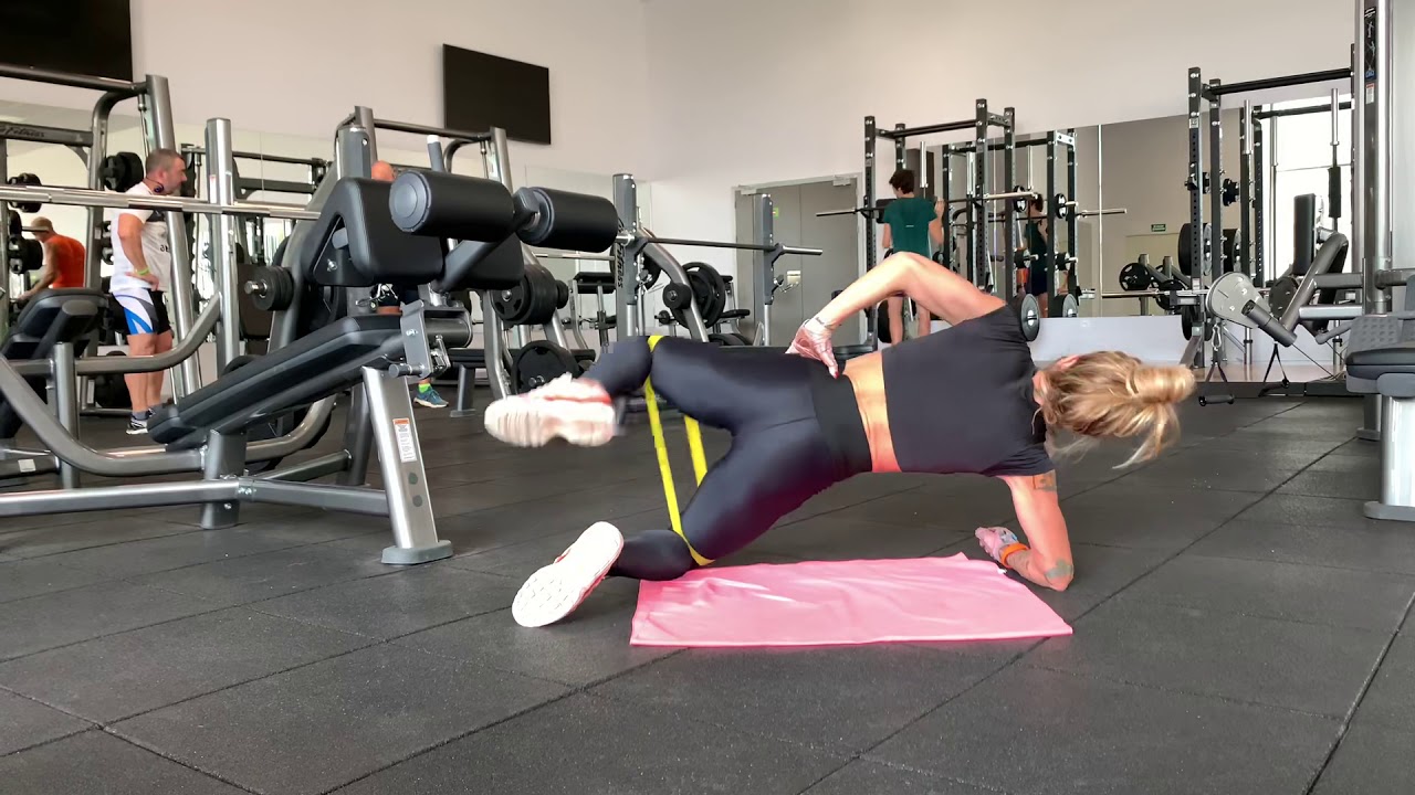 SIDE LYING HIP CLAM RAISE - YouTube