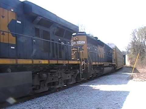 CSX 5460 Leads CSX Q211-01 w/ Conductor John Pitts in Wauhatchie, TN - YouTube