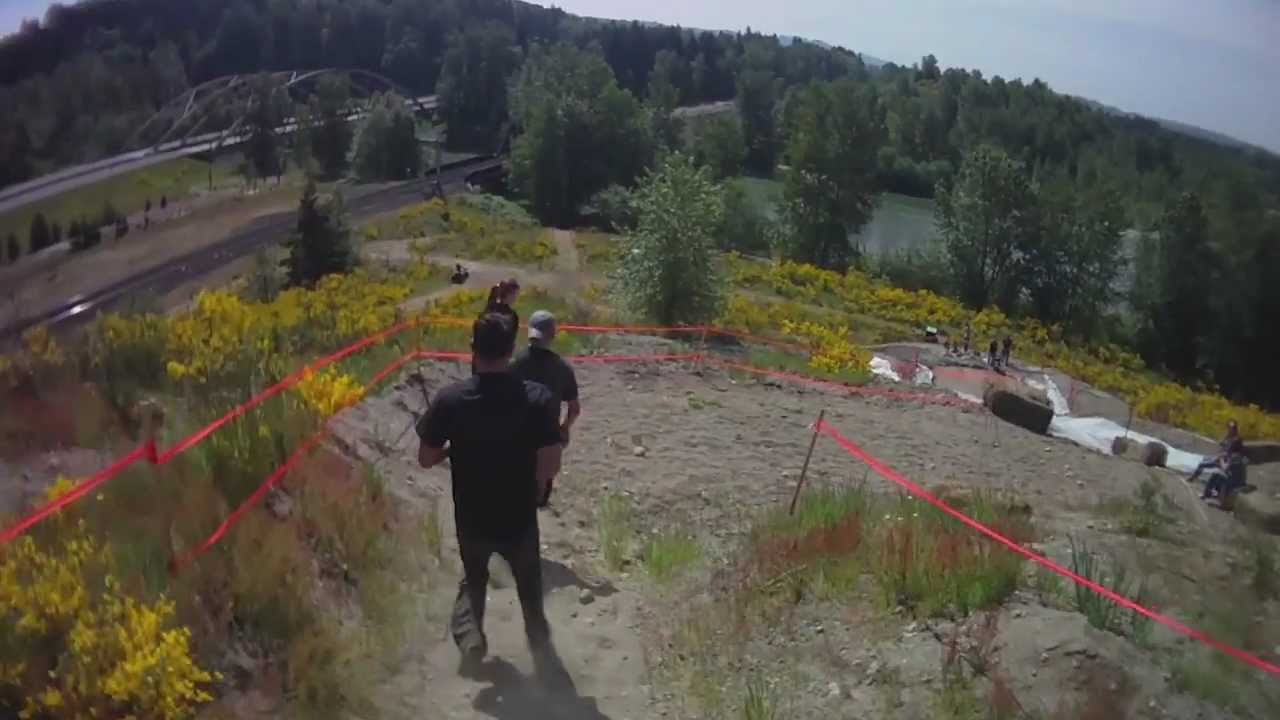 Ash Kicker 2012 toutle helmet cam HD fun run obstacle course - YouTube