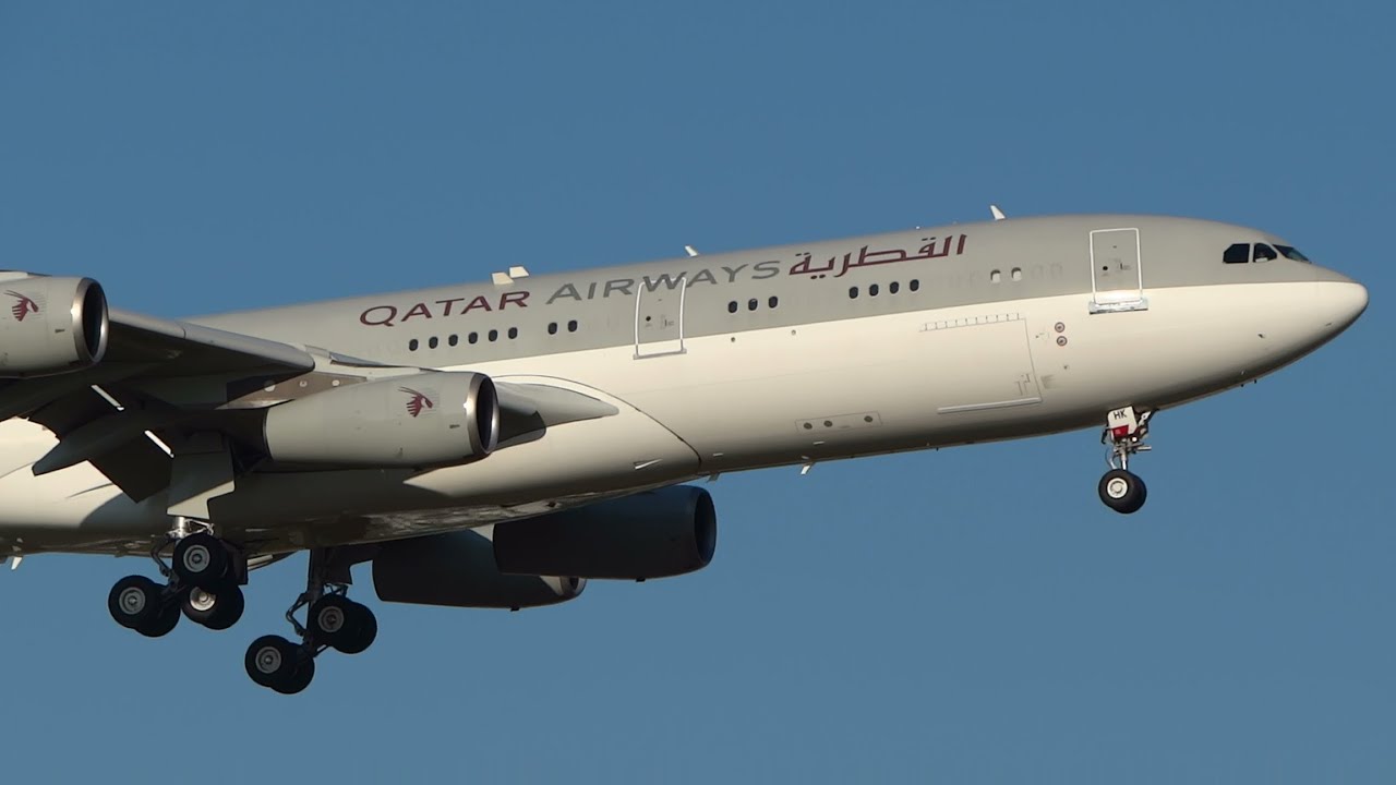 QATAR Amir Fly A340-211 [A7-HHK] landing @ Rome Ciampino G.B. Pastine ...