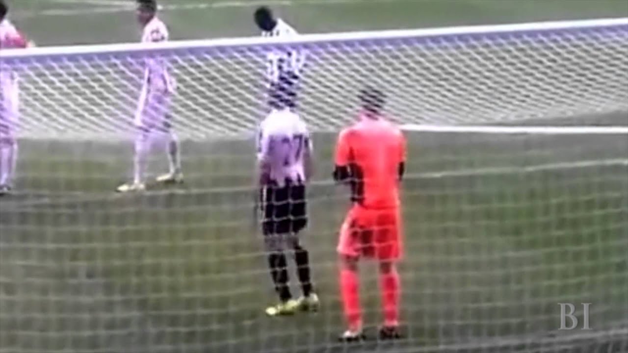 How Offside Works In Soccer - YouTube
