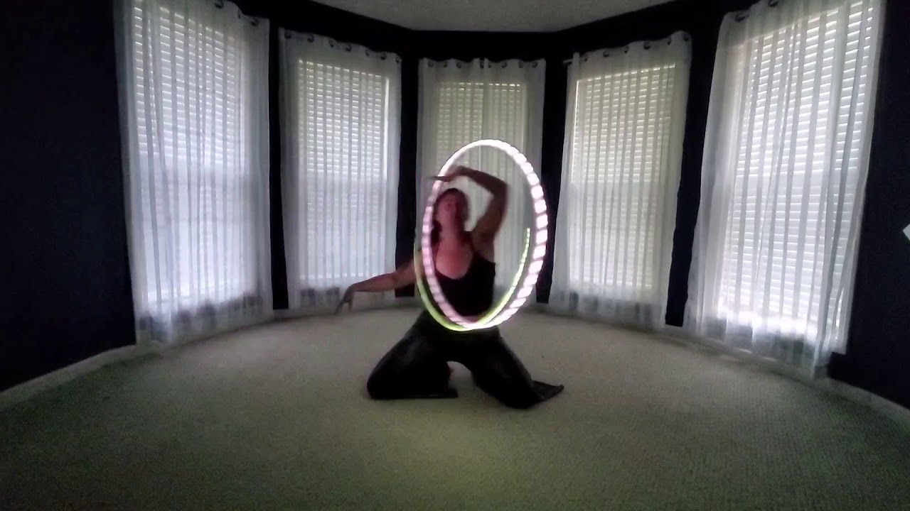 Hula Hoop Free Flow to Gryffin's Digital Mirage Set - YouTube
