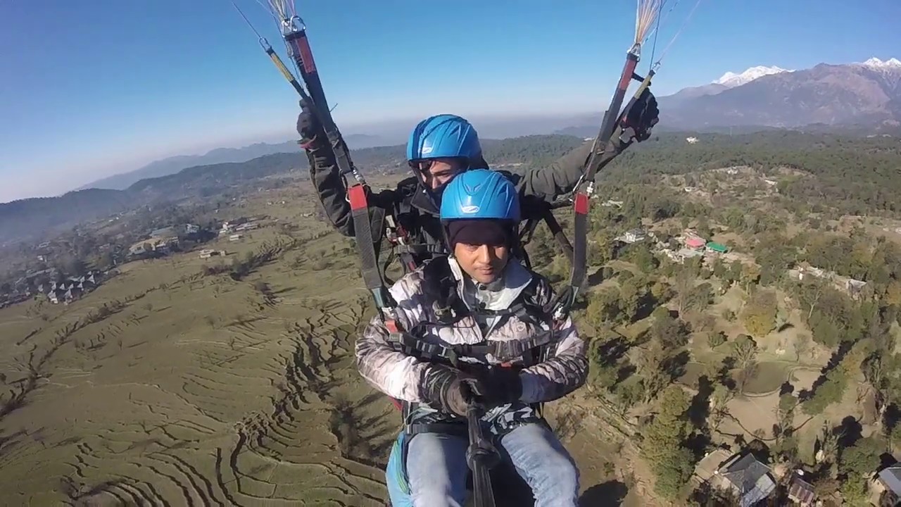 Paragliding landing - YouTube