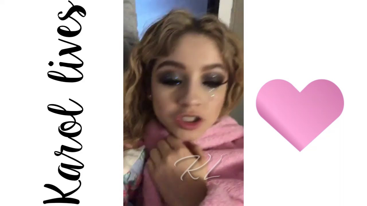 Karol se cae + muestra sus regalos del show - YouTube