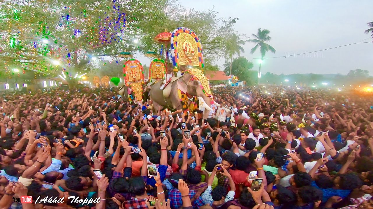 Thechikottukavu Ramachandran Mass Entry | Anayadi Pooram 2019 ...