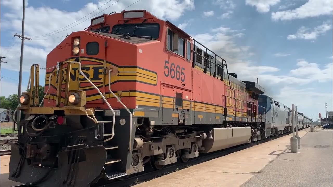 (Part 2) RARE!!!!!! BNSF AC44 LEADS A 14+ HOUR LATE SOUTHWEST CHIEF!!!!! - YouTube