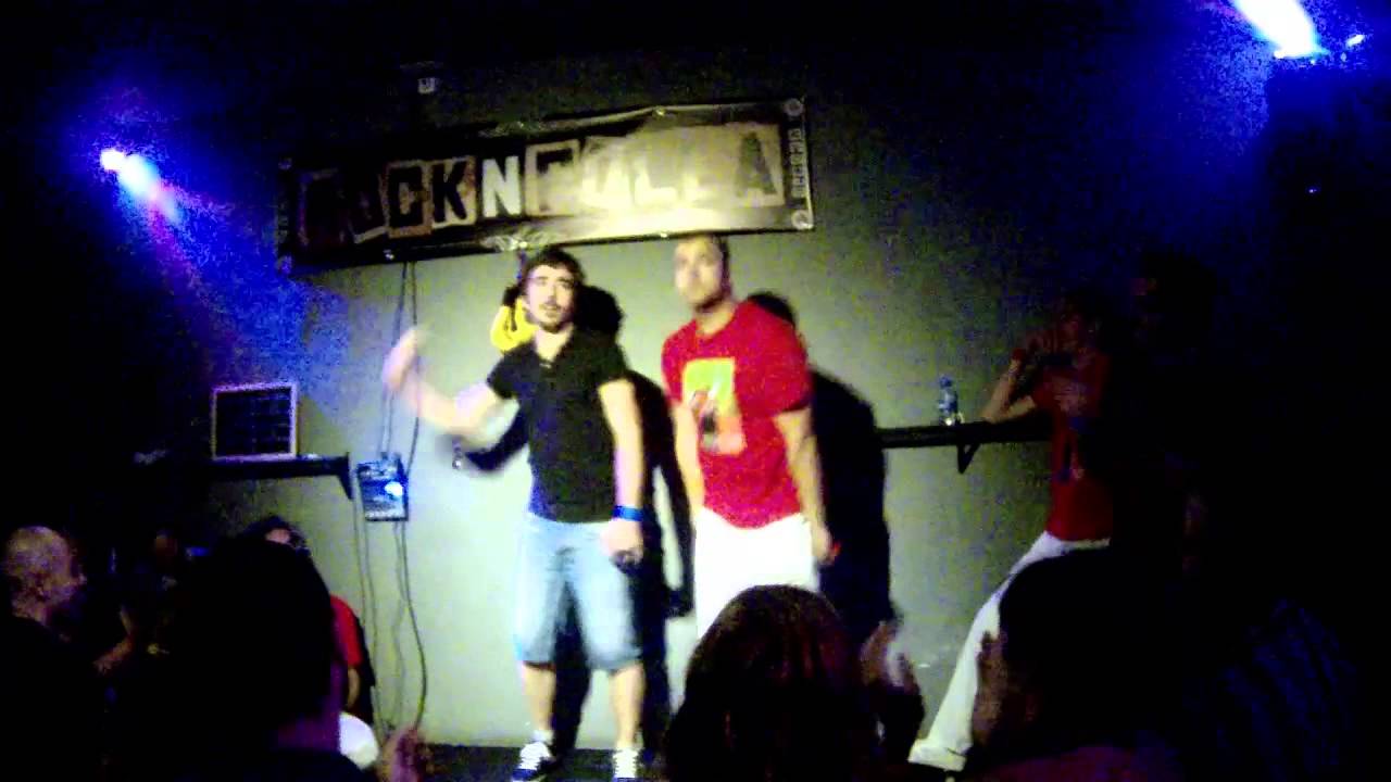 IMPRO SUR en las Batallas de Impro de RockNRolla Madrid Club - YouTube