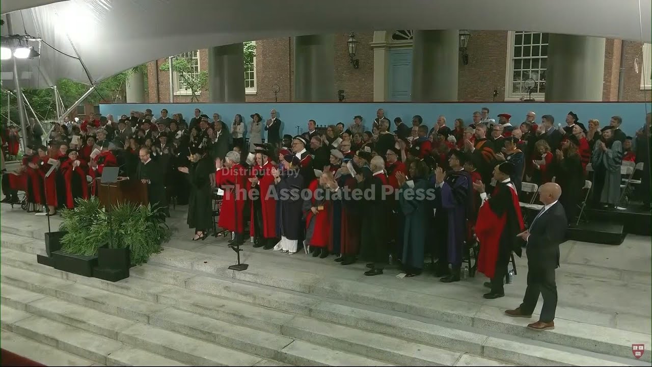 Harvard graduation speaker discusses divisions - YouTube