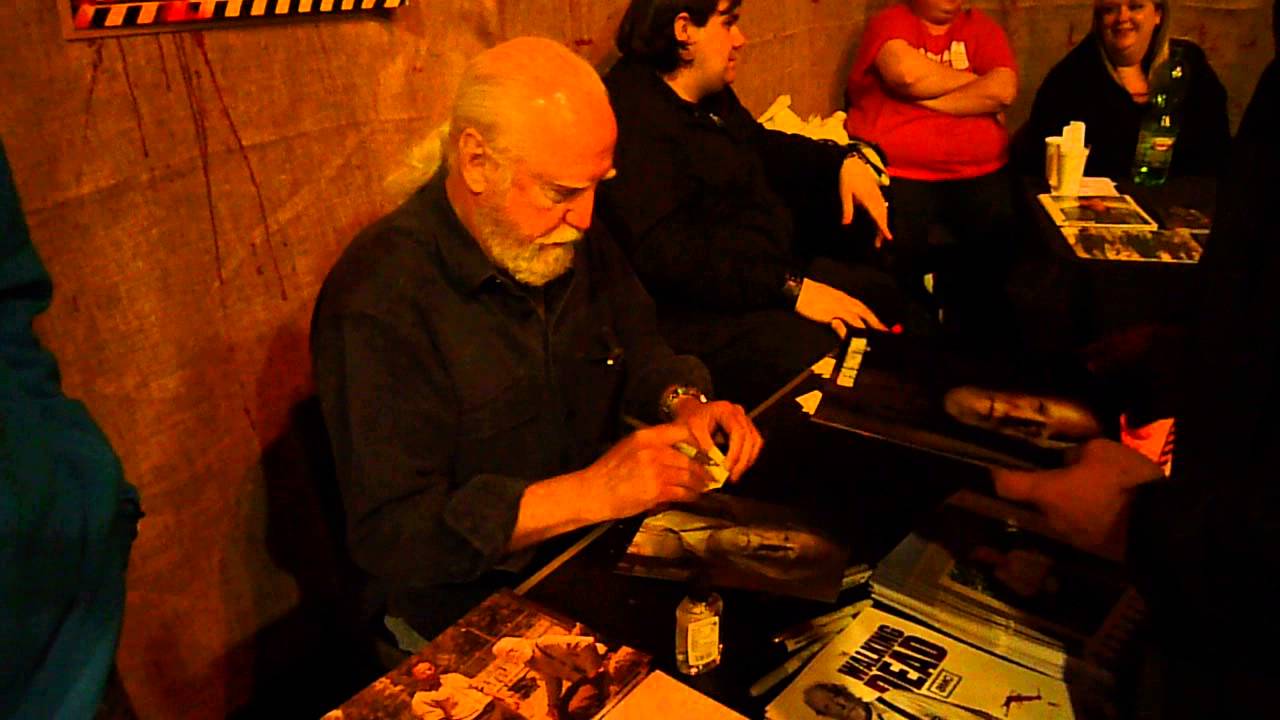 Scott Wilson signing Autographs in November 2014 at Weekend of Horrors ...
