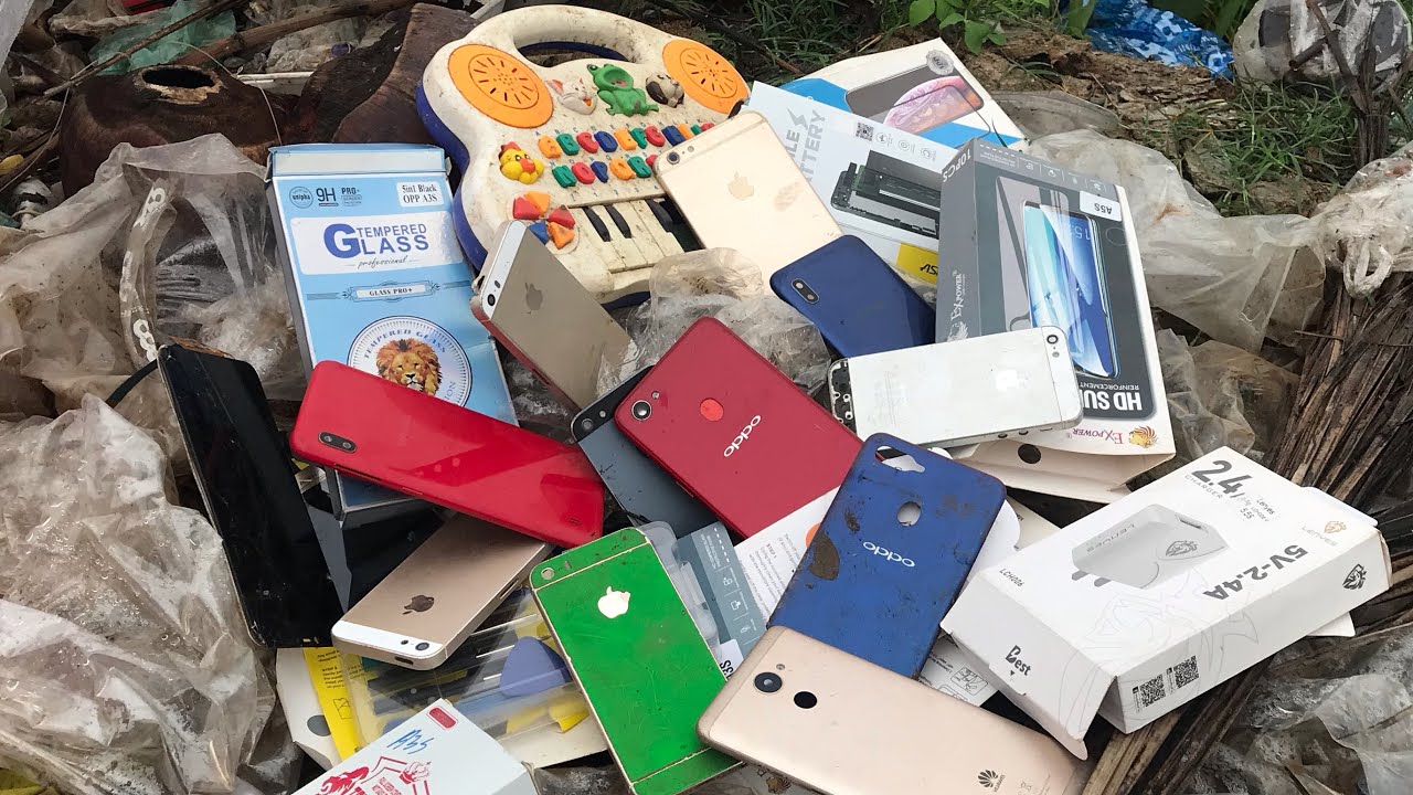 Looking for old phone OPPO f7 in the trash || Restoration destroyed ...