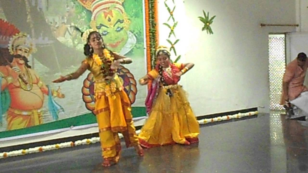 Kalabham Tharam Keerthana - YouTube