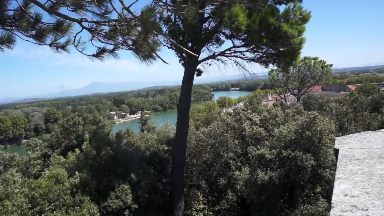 Provence Avignon mistral - YouTube
