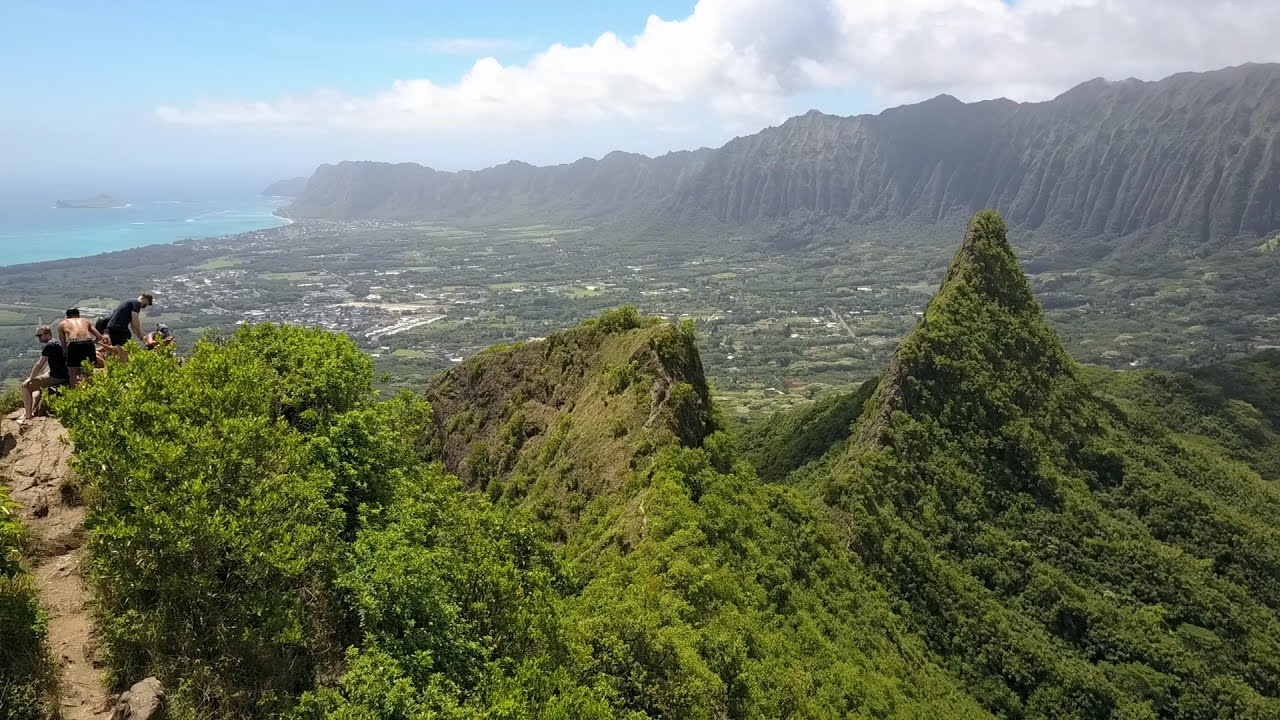 Three Peaks Hawaii HD - YouTube