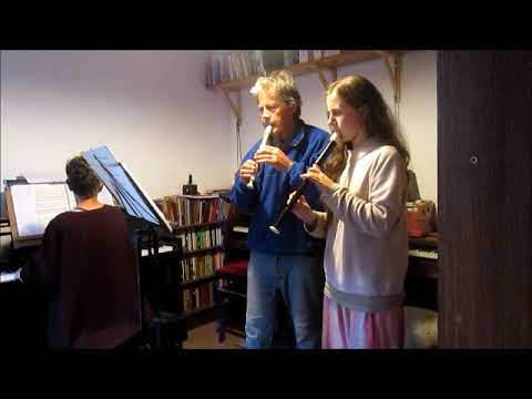 Brian Bonsor, Beguine For Descant and Treble Recorder - YouTube