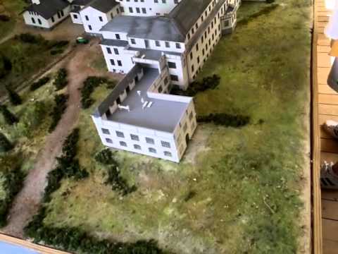 Hans Thulin överlämnar gåva till KVS museum i Vejbystrand 2:e juli 2014 ...