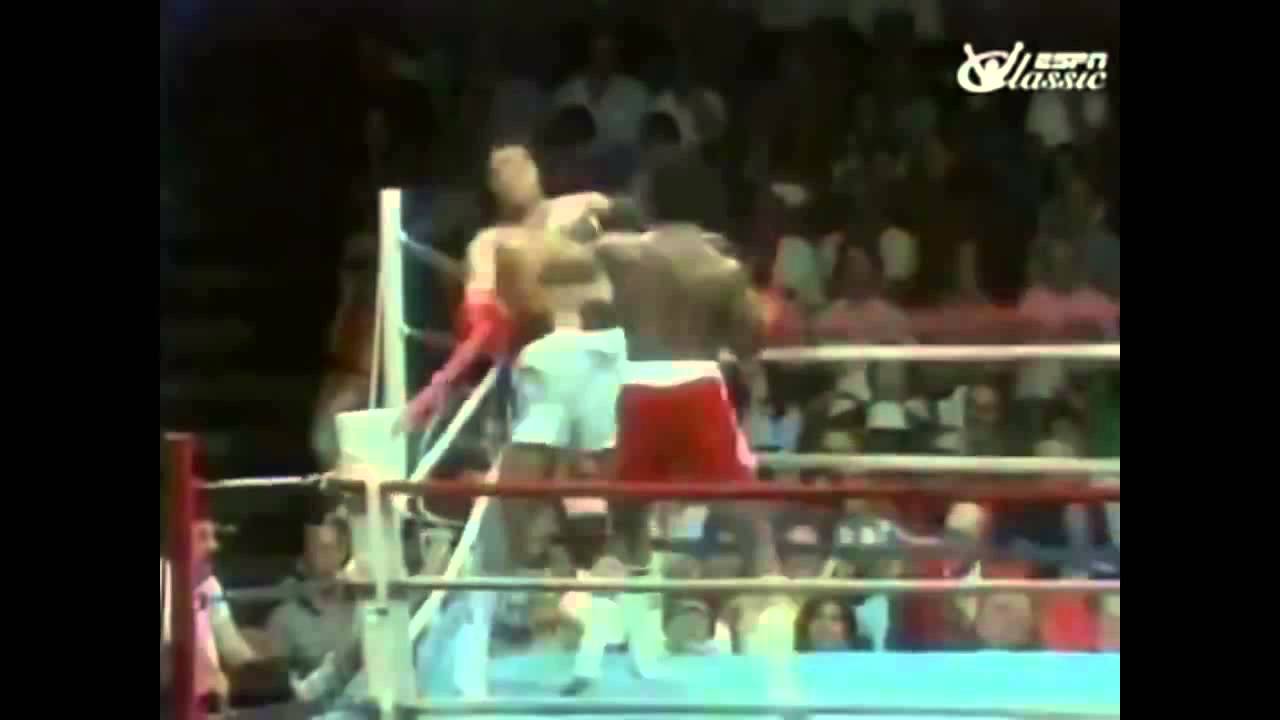 Muhammad Ali Dodging 21 Punches In 10 Seconds - YouTube