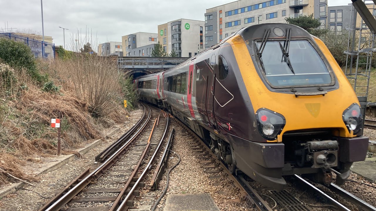 Class 220 departing Bournemouth with a tone | 04.03.23 - YouTube
