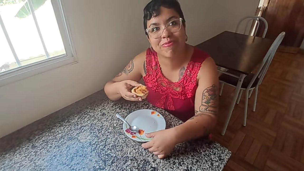 Karol faz tartalete ( empada doce ) - YouTube