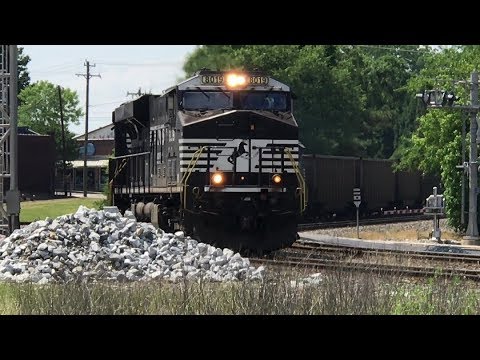 [NS]8019 ES44AC,1051 SD70ACe,8009 ES44AC,3658 ET44AH Leads 745 Empty Coal Train In Salisbury NC ...