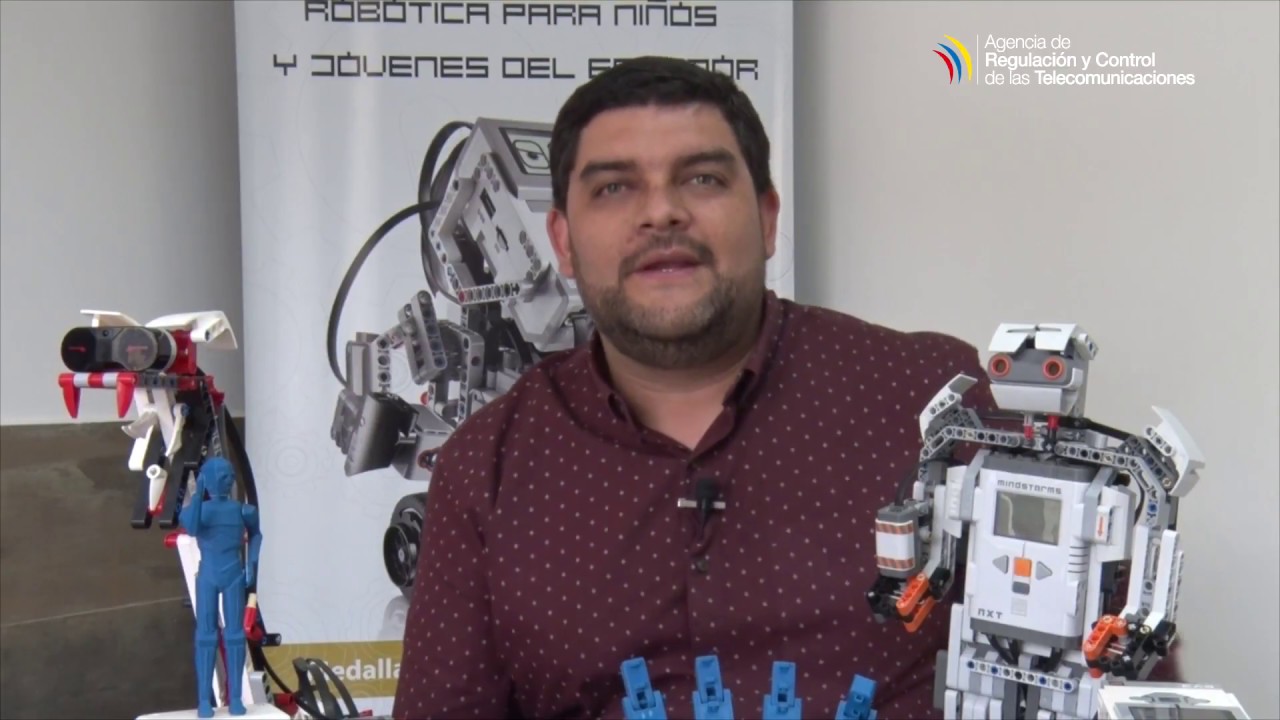 Escuela de robótica en Ecuador: Robotic Minds - YouTube