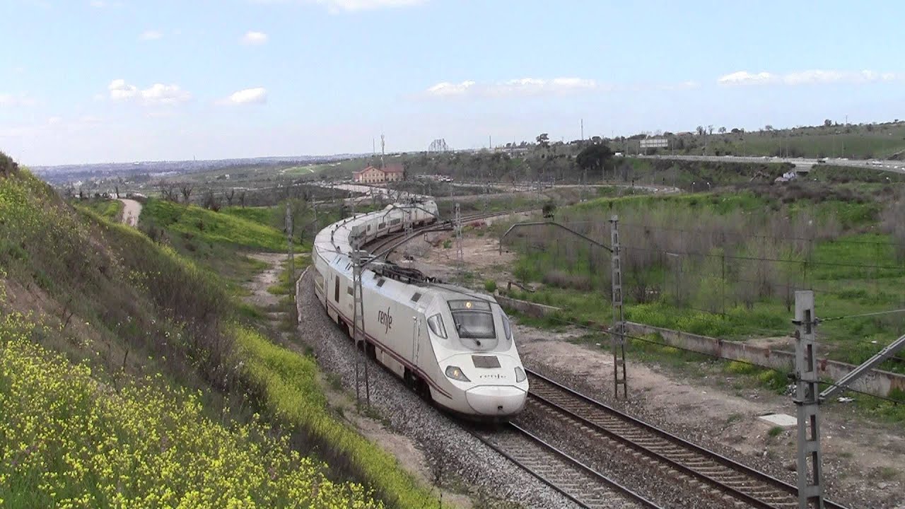 Renfe serie 730 (Hibrido) a su paso por Pitis. HD - YouTube