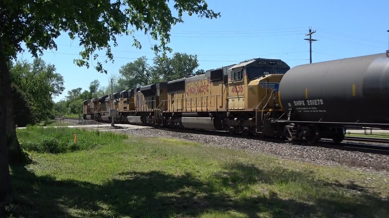 BUSY on the UP! 6 trains, four mixed freights, a priority train, and ...