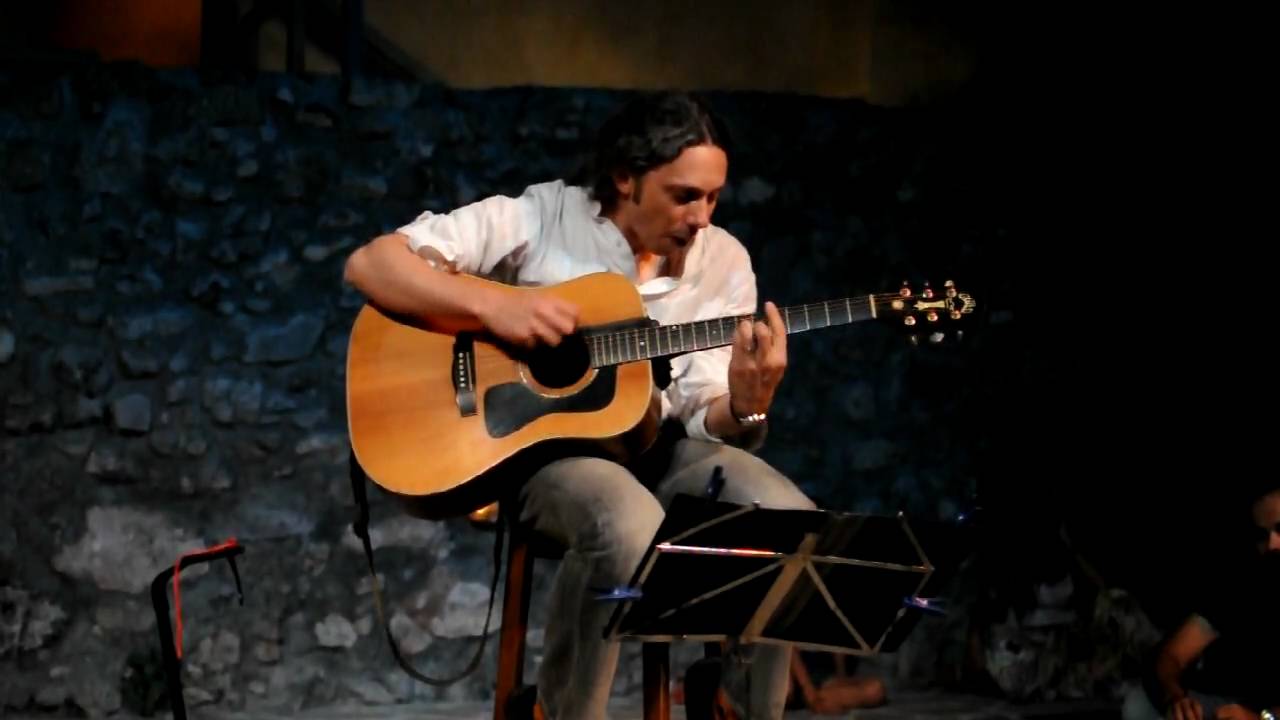 Αλκίνοος Ιωαννίδης - Όσα Η Αγάπη Ονειρεύεται (Acoustic Live) - YouTube