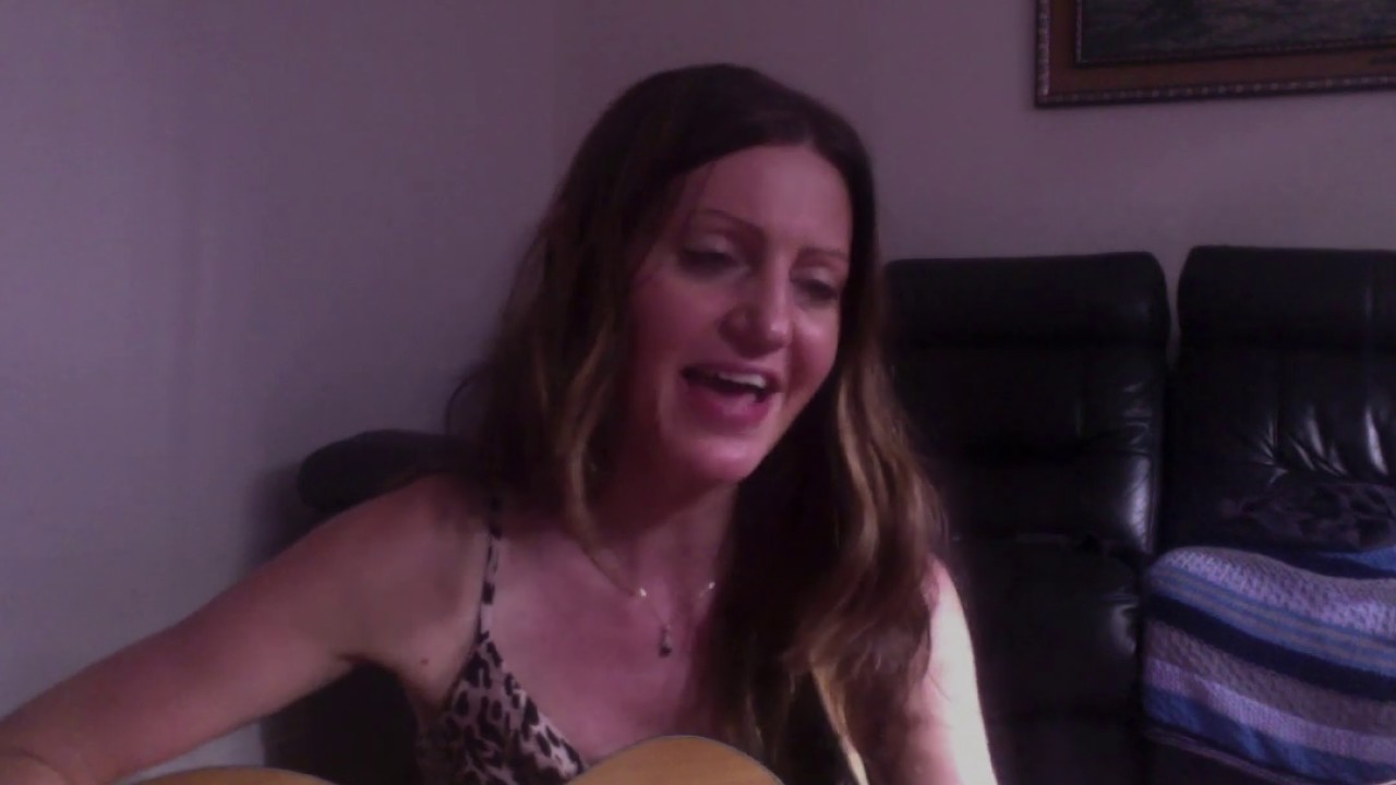 Wildest Dreams Taylor Swift (Acoustic Cover) - Carla Feuerriegel - YouTube