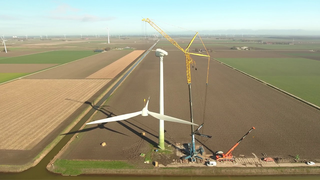 19 maart 2019; Dismantling Enercon E66 windturbine in the Netherland ...