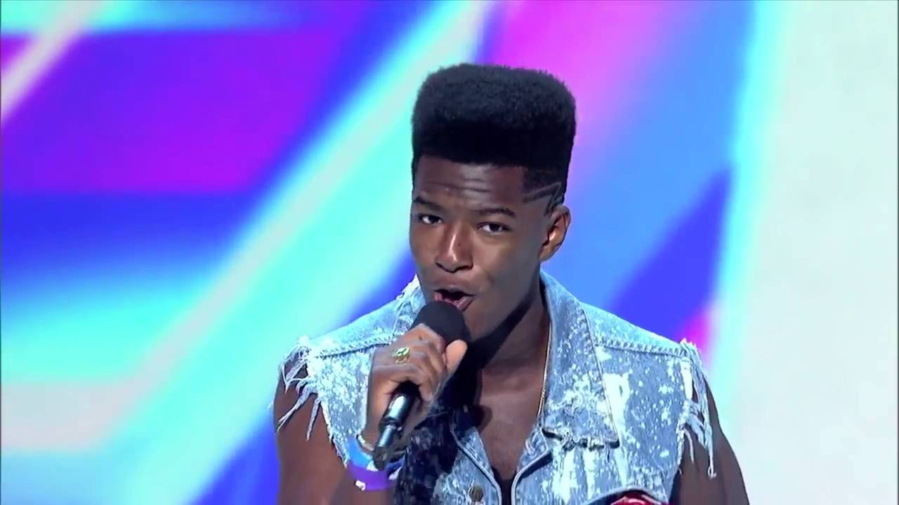 Willie Jones's fantastic voice amazes the judges - YouTube