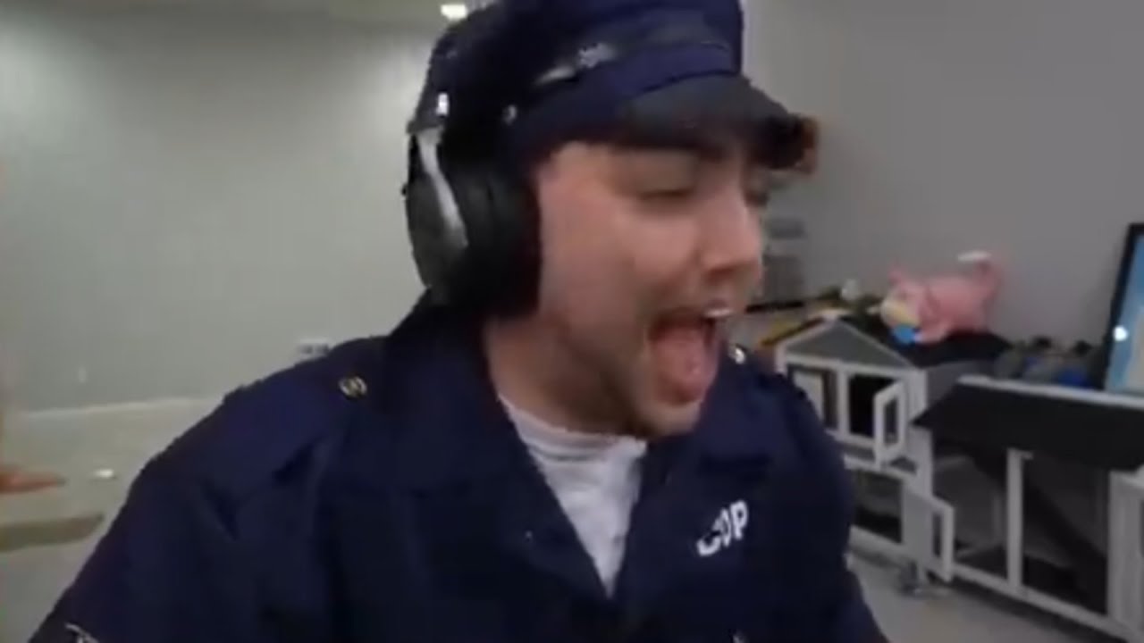 Mizkif's first real laugh of the year - YouTube