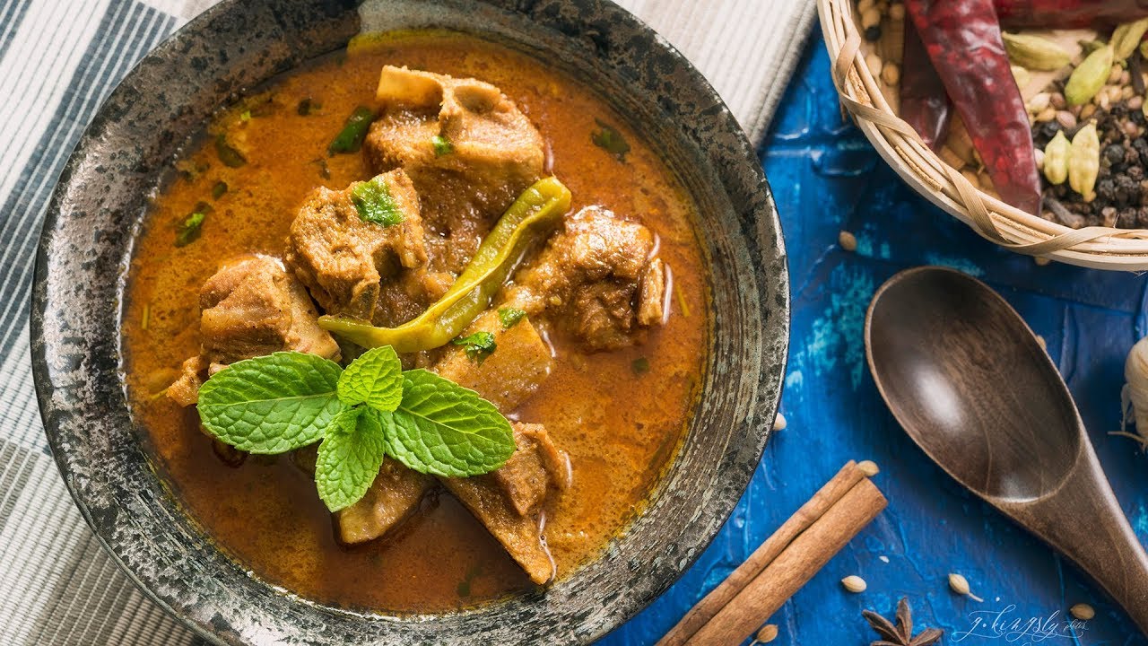 Mutton Kulambu | Mutton Curry | Manchatti Kitchen - YouTube