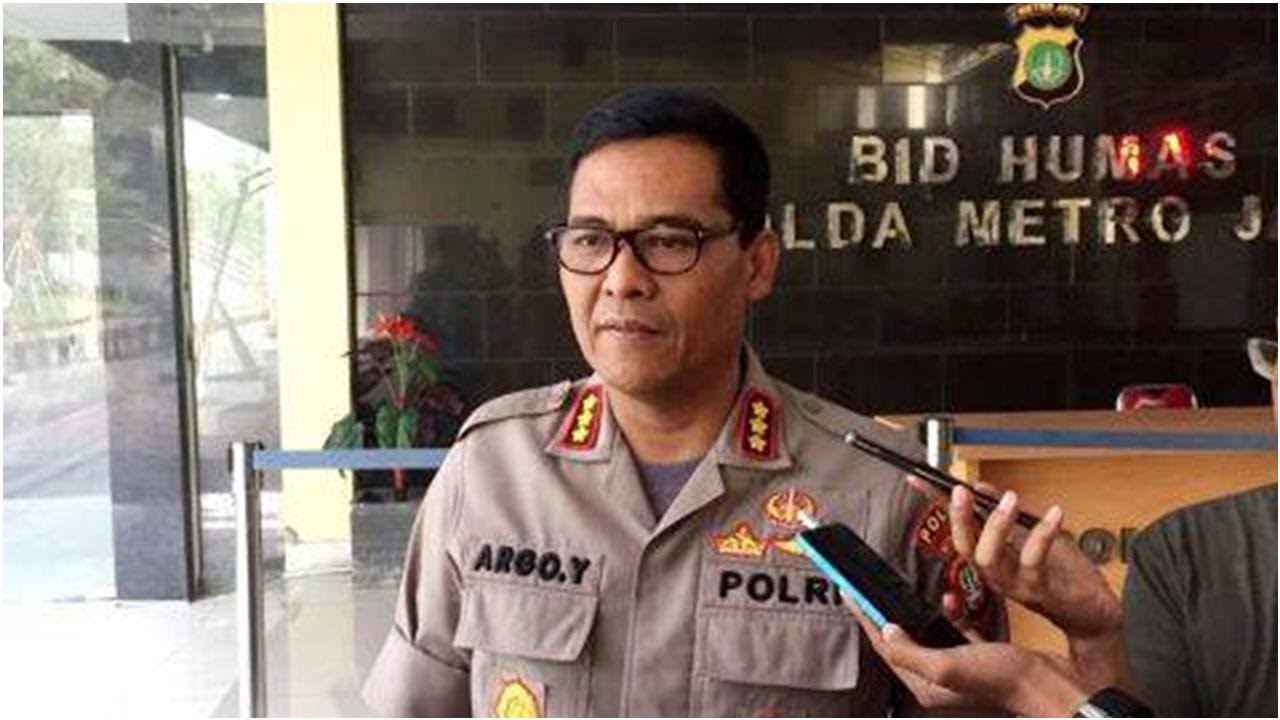 Polisi Cek Beredarnya Video Diduga Artis Sedang Masturbasi - YouTube