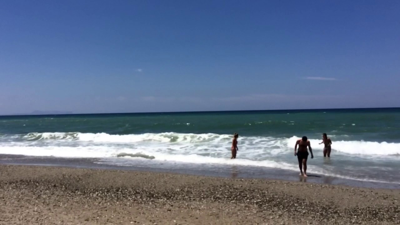 Roulis beach bar - YouTube